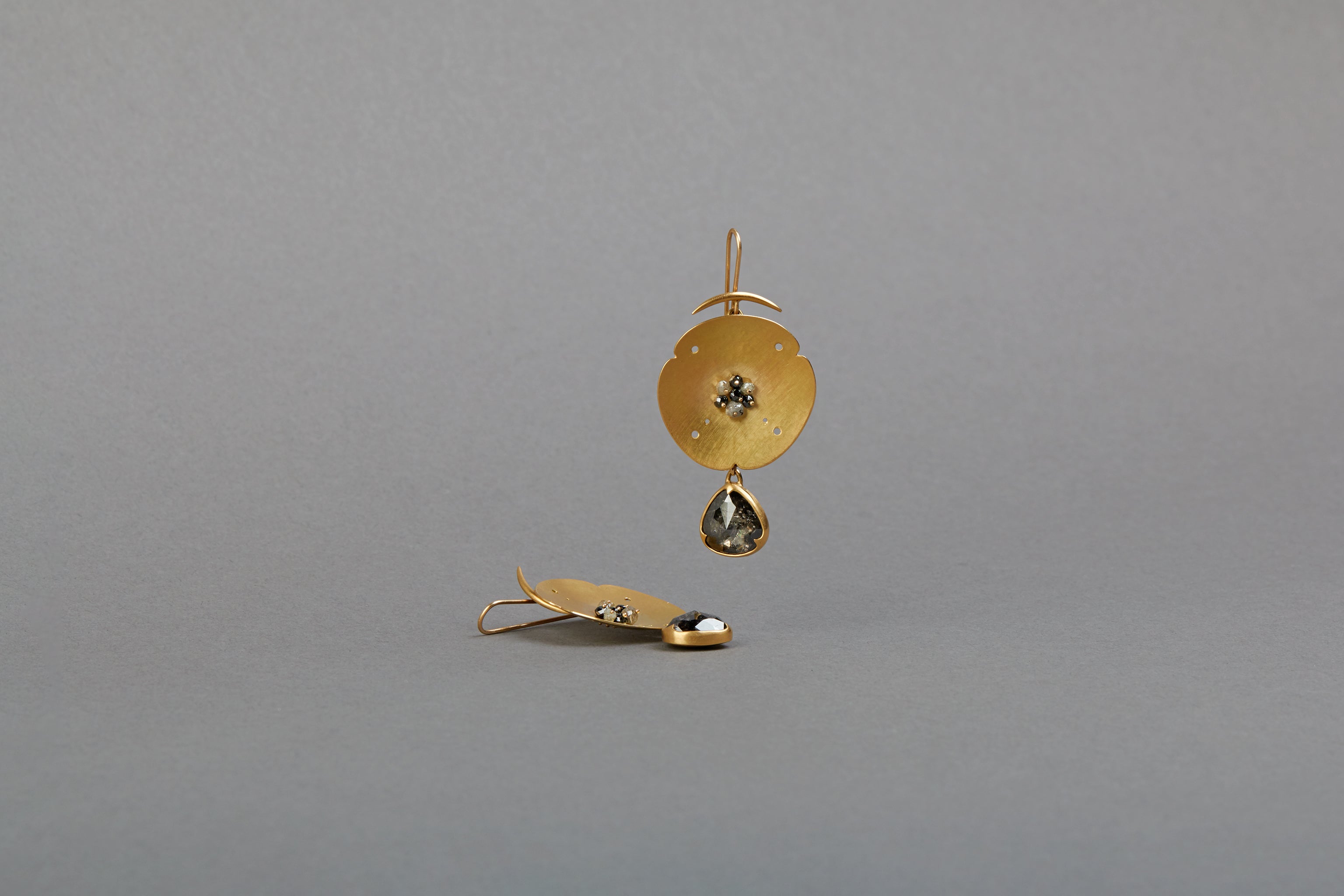 Carbon Atom Earrings – E.R. Butler & Co.