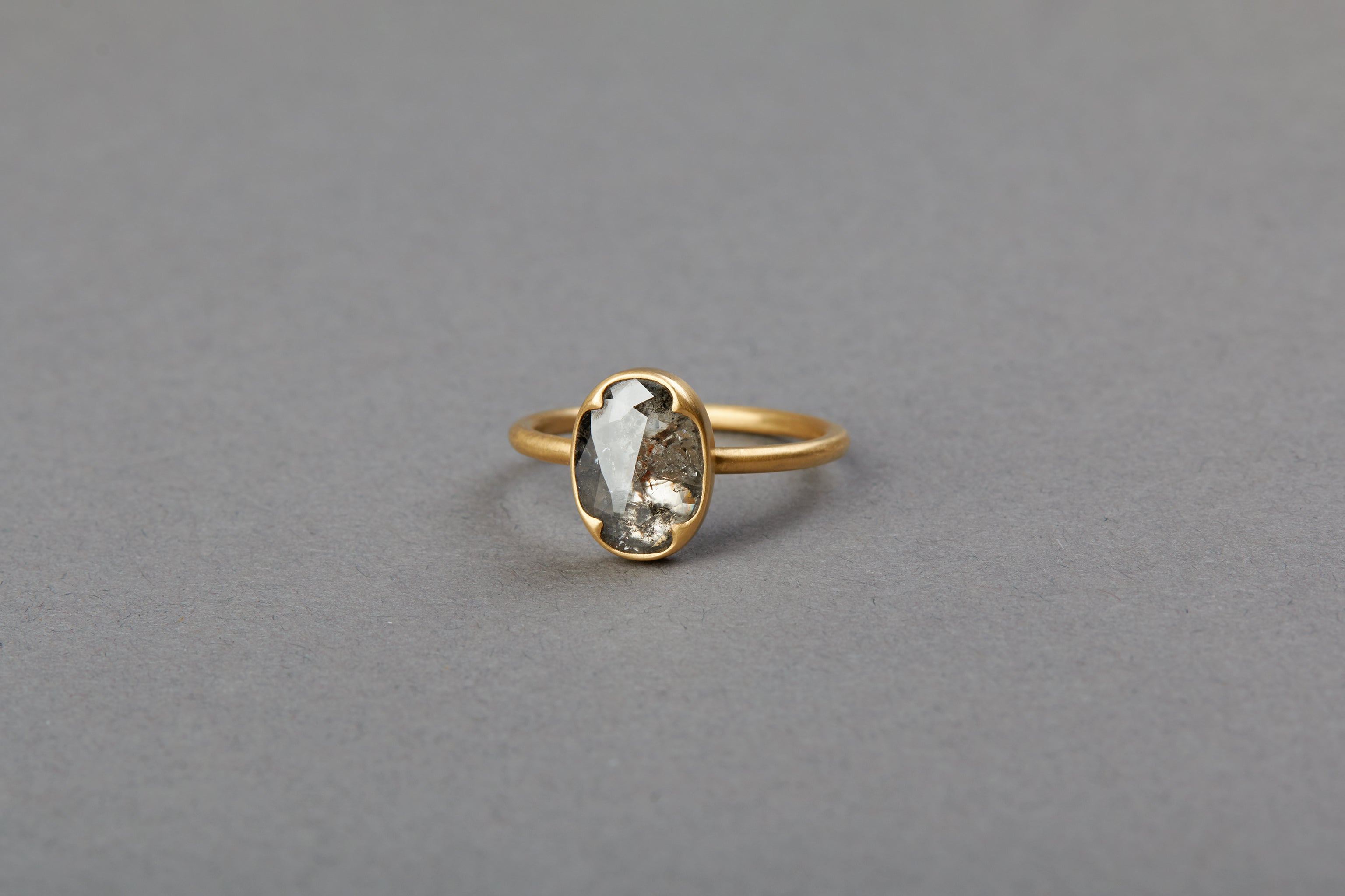 Four Scallop Ring: 18k Gold with Back Lacy Diamond – E.R. Butler & Co.