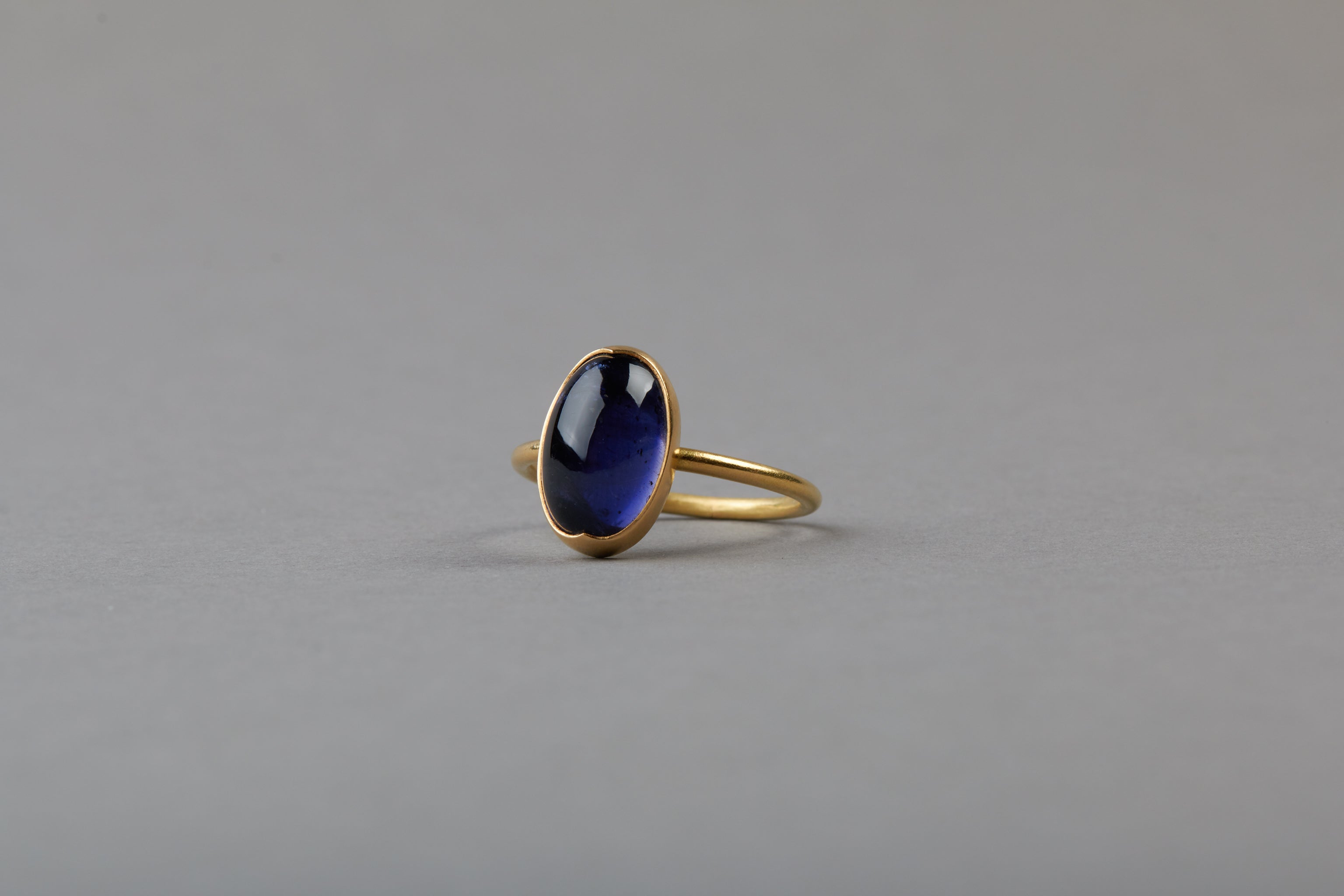 Oval Iolite Ring: Two Scallop Setting – E.R. Butler & Co.