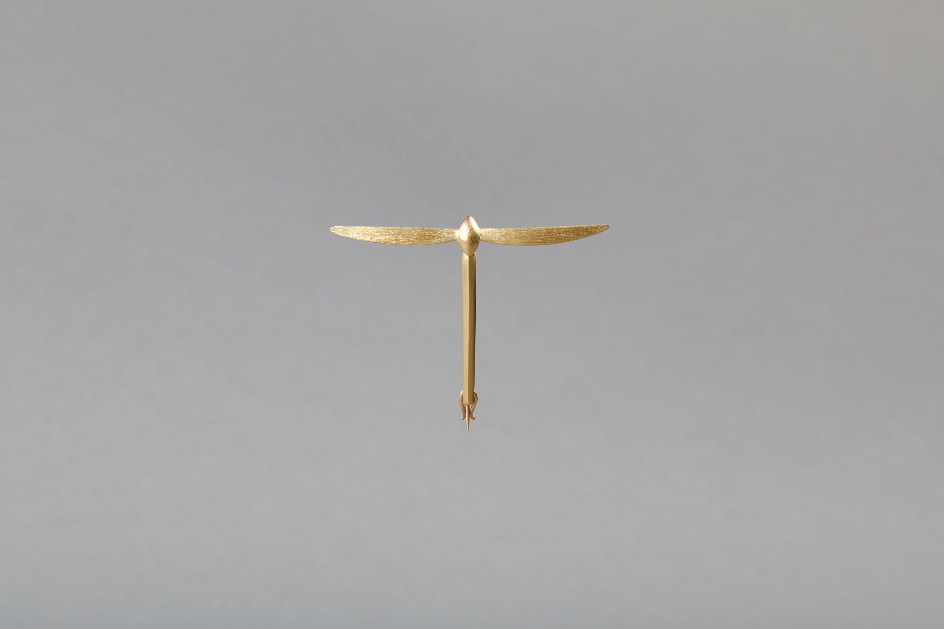 Medium Damselfly Pin: 18k Yellow Gold – E.R. Butler & Co.